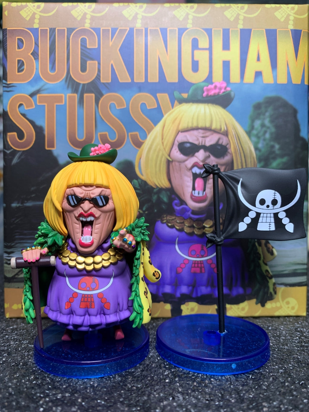 Whitebeard Pirates - Edward Weevil & Miss Buckin - ONE PIECE - YZ ...